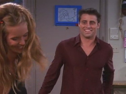 Friends.S06E10.The.One.With.The.Routine——一个人手上套这个玩偶。